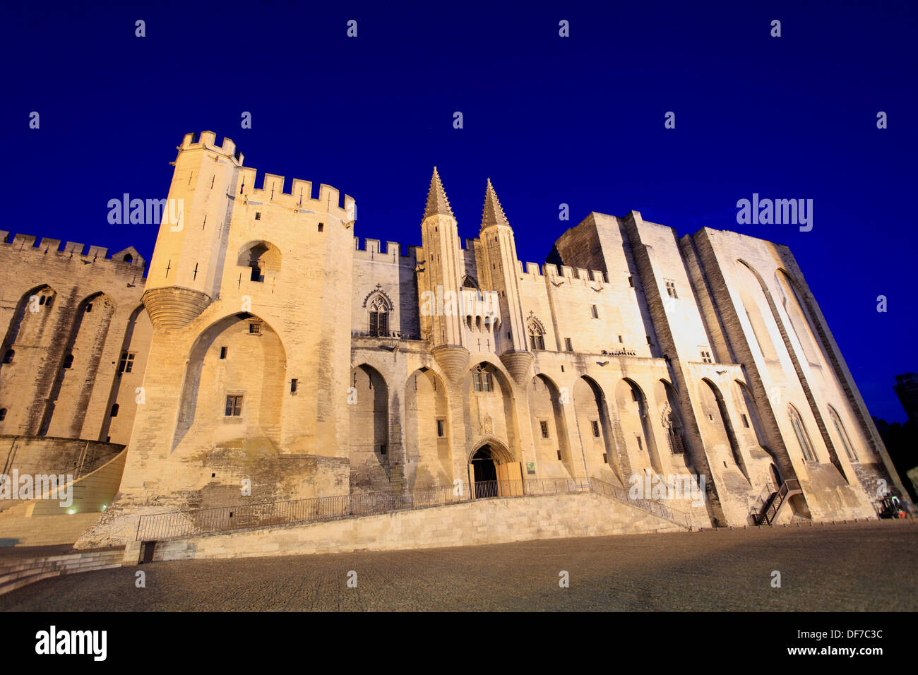 Avignon architecture hi-res stock photography and images - Alamy