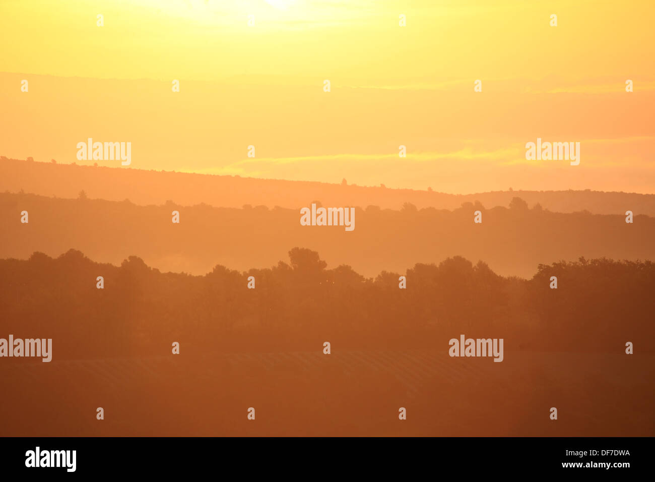 Misty sunrising above the Provence landscape Stock Photo - Alamy