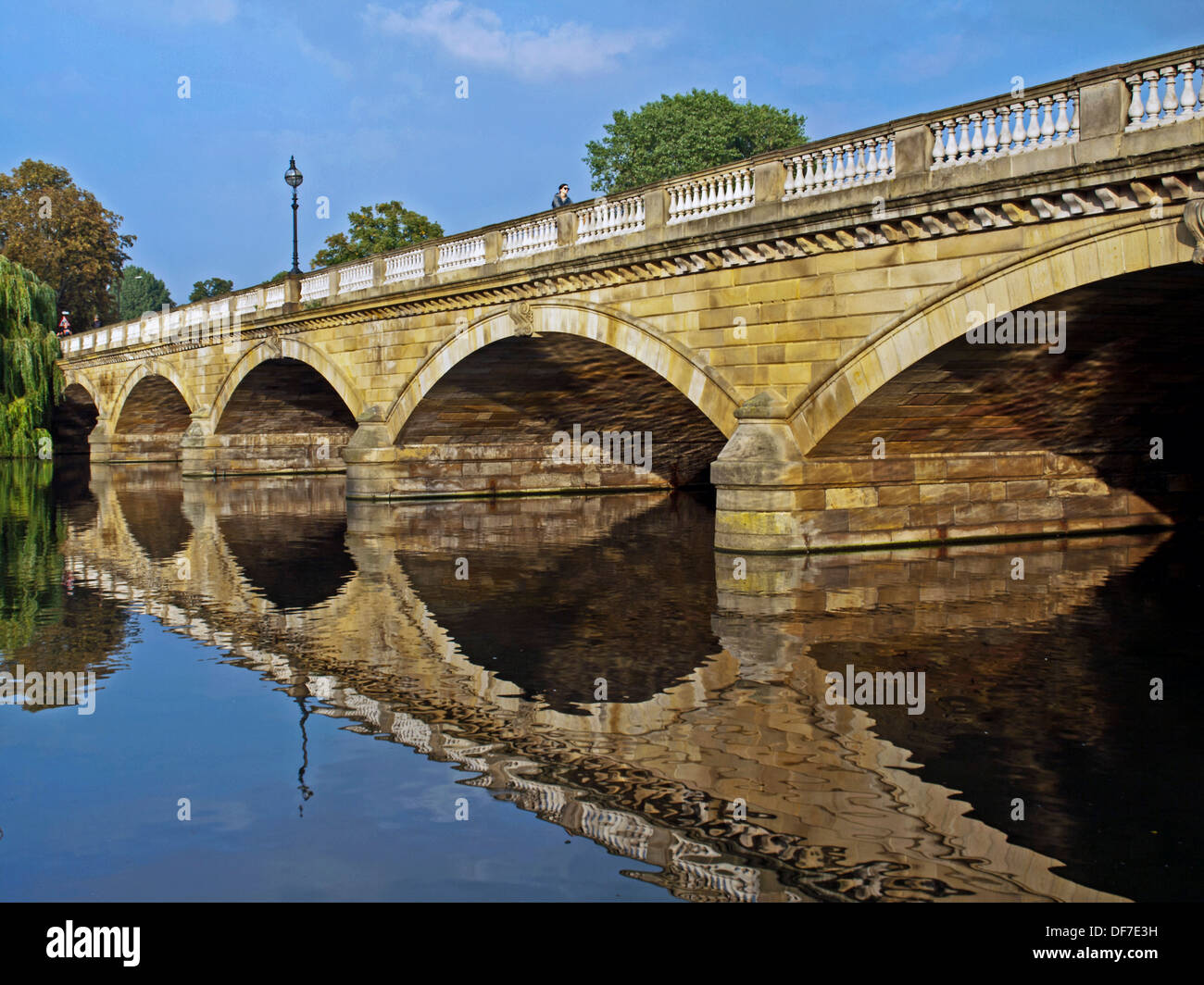 The Serpentine Bridge, Hyde Park, London, England, United Kingdom Stock ...