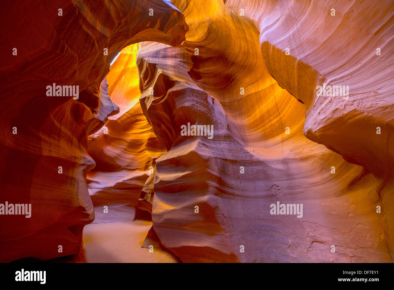 Wavy land hi-res stock photography and images - Alamy