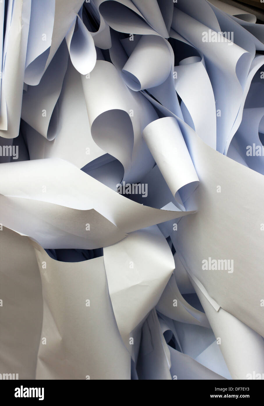 heap of white crumpled paper Stock Photo - Alamy