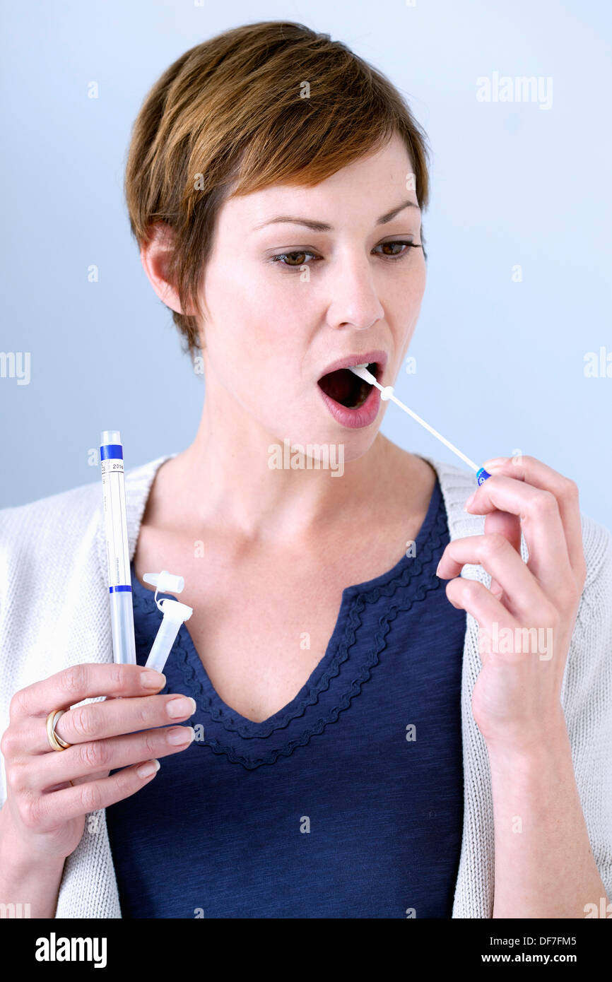 Drug test hi-res stock photography and images - Alamy