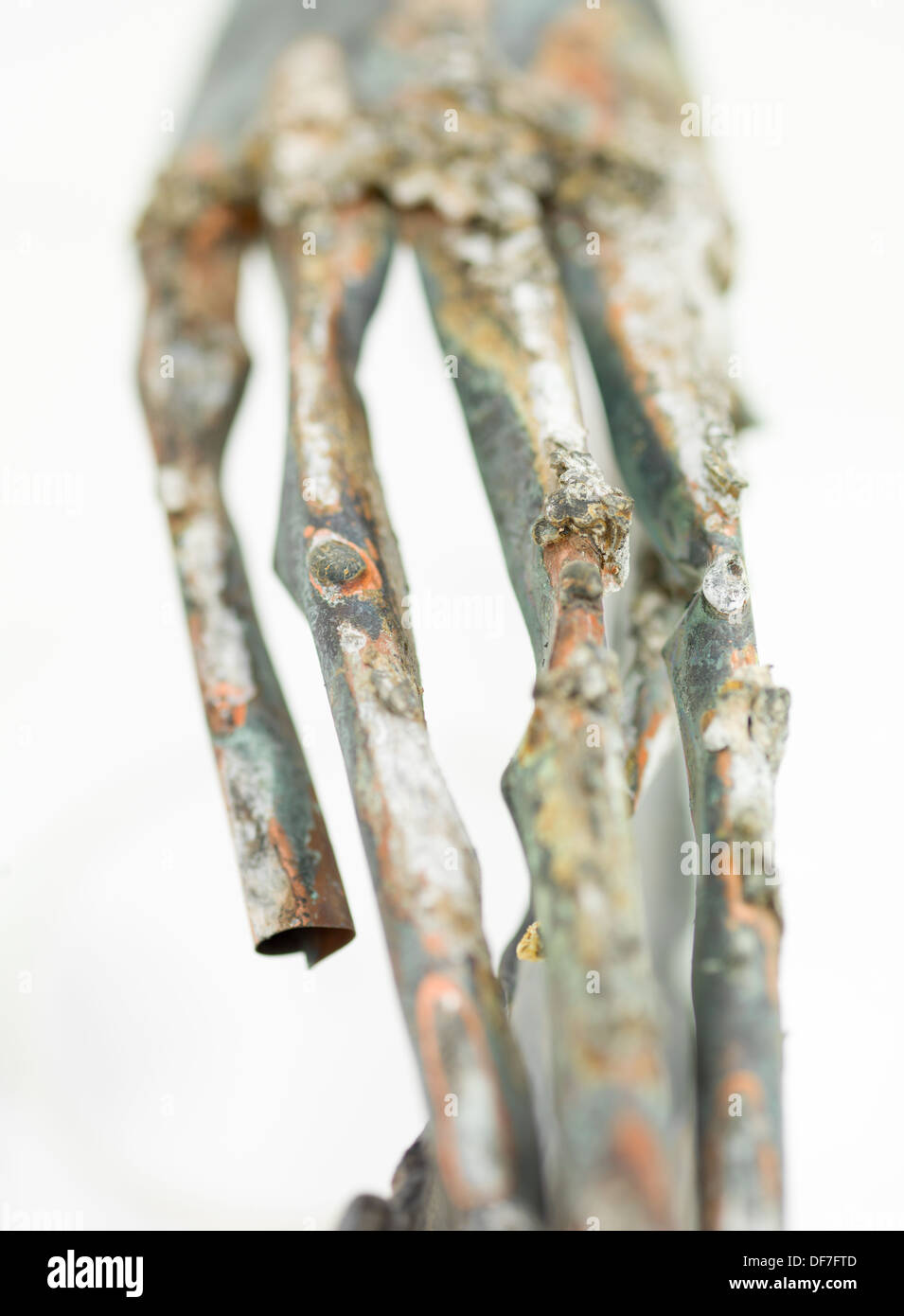 Steel hand sculpture hi-res stock photography and images - Alamy