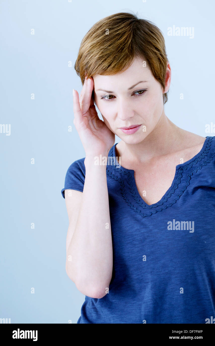 Migraine female hi-res stock photography and images - Alamy