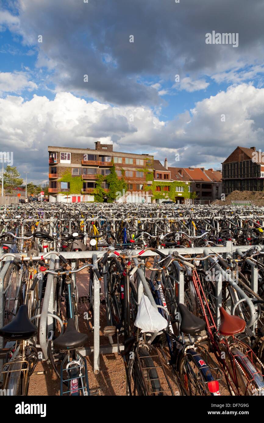 Genk train station hi-res stock photography and images - Alamy