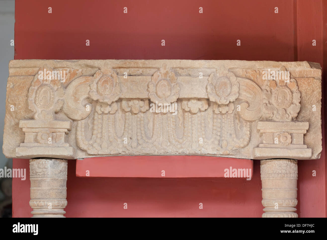 Lintel and columns, Prei Kmeng style Stock Photo - Alamy