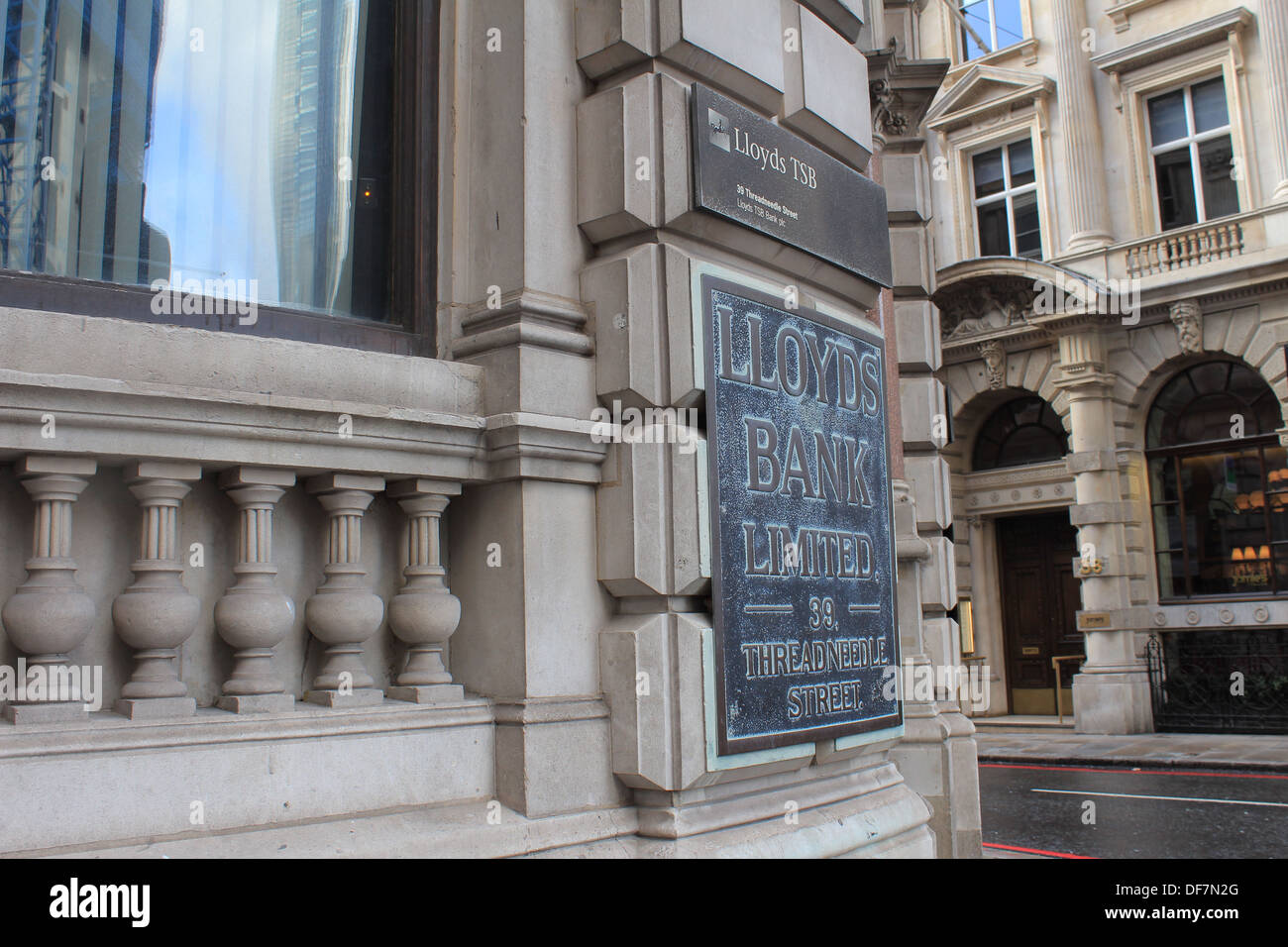 Lloyds Bank 39 Threadneedle Street London UK Stock Photo - Alamy