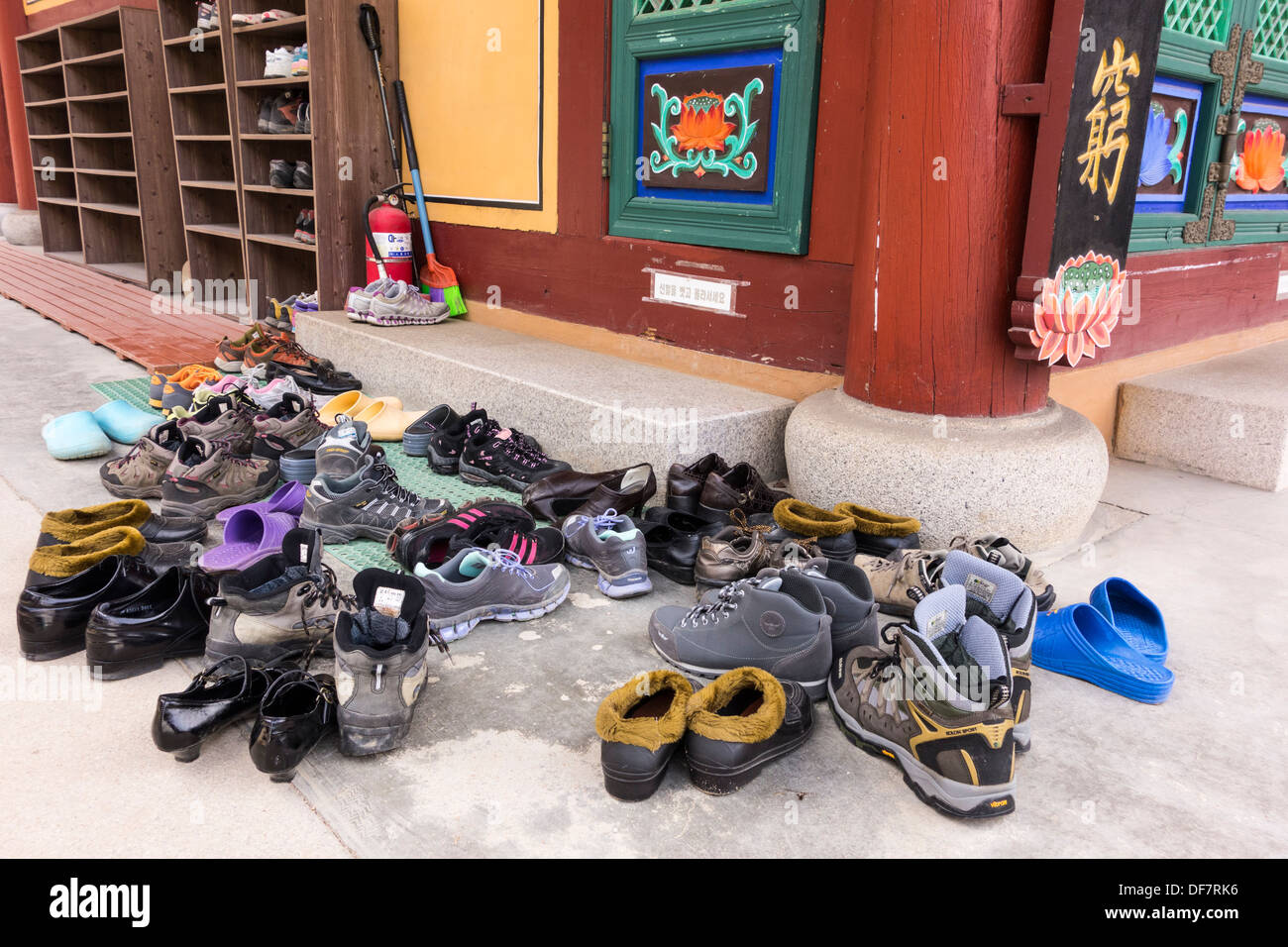 Prayers' shoes outside of sanctuary of Buddhist Temple Nojeoksa, Seoul ...