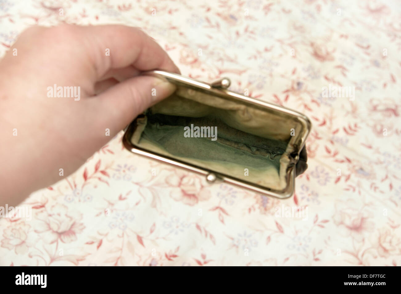 Empty poverty hi-res stock photography and images - Alamy