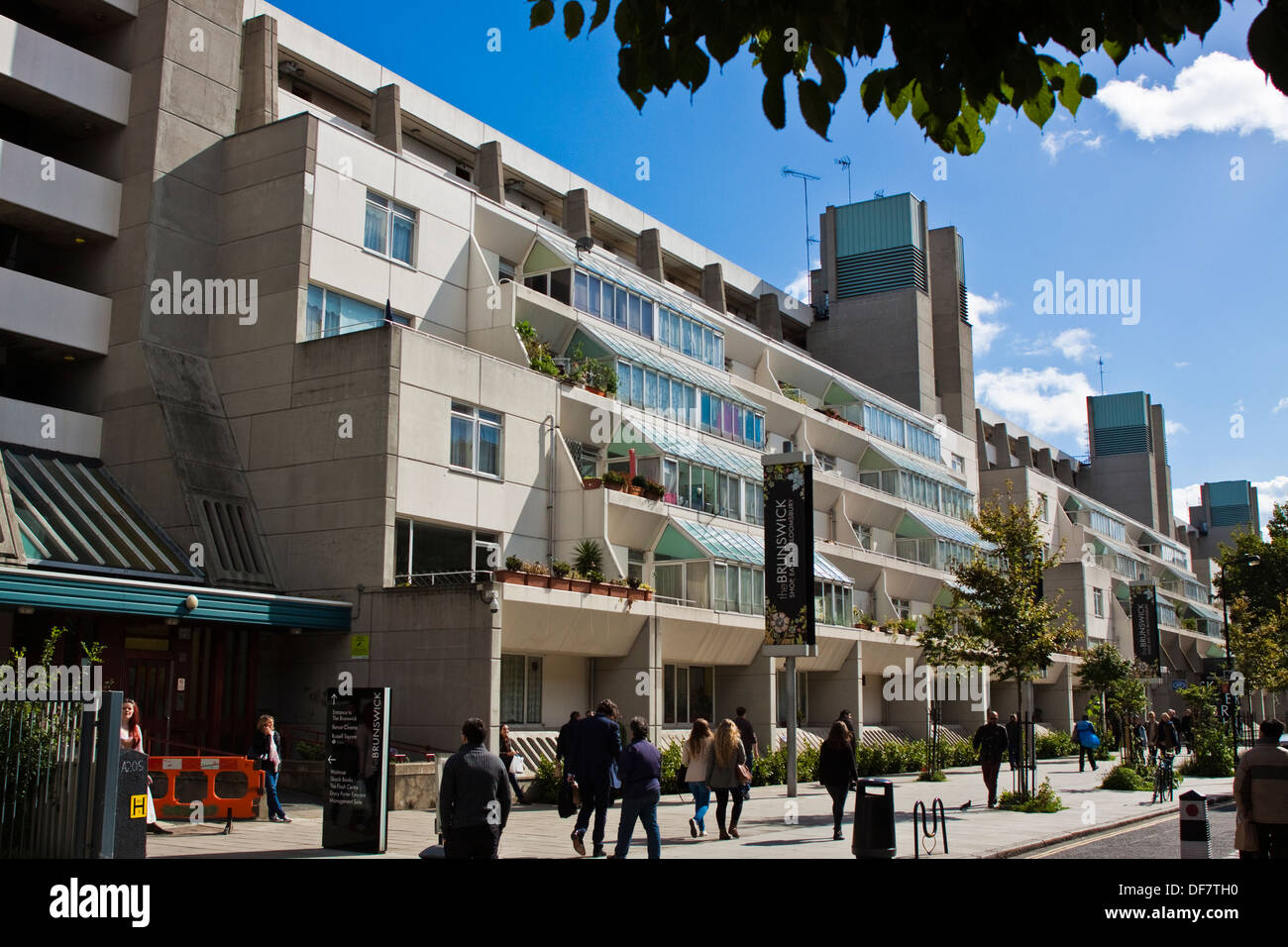 The brunswick shopping centre london hi-res stock photography and ...