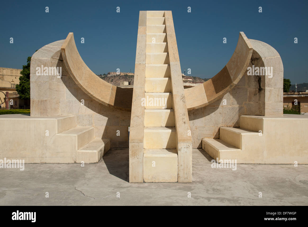 Jantar mantar jaipur hi-res stock photography and images - Alamy
