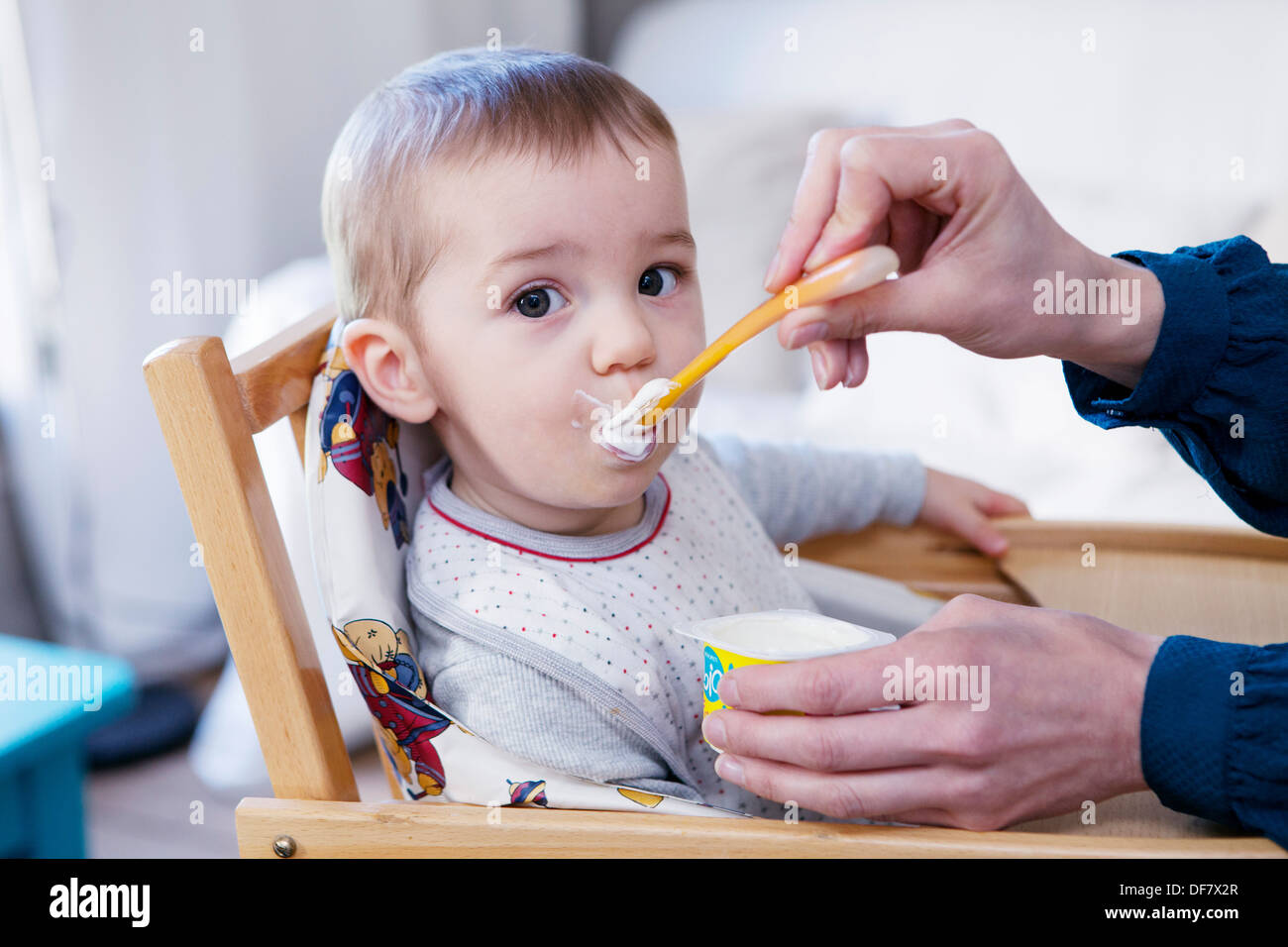 CHILD EATING A MEAL Stock Photo - Alamy