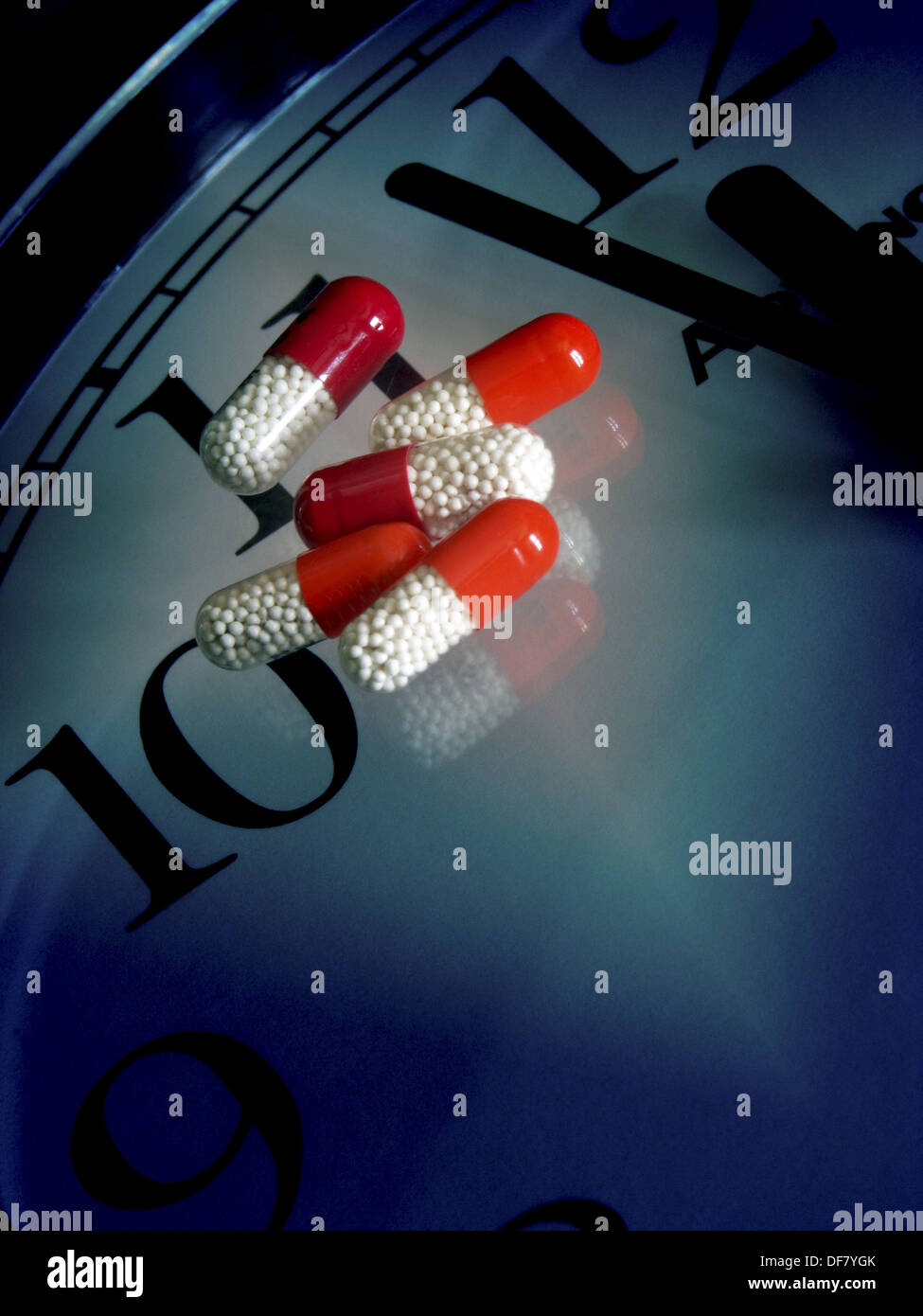Time release medicine hi-res stock photography and images - Alamy