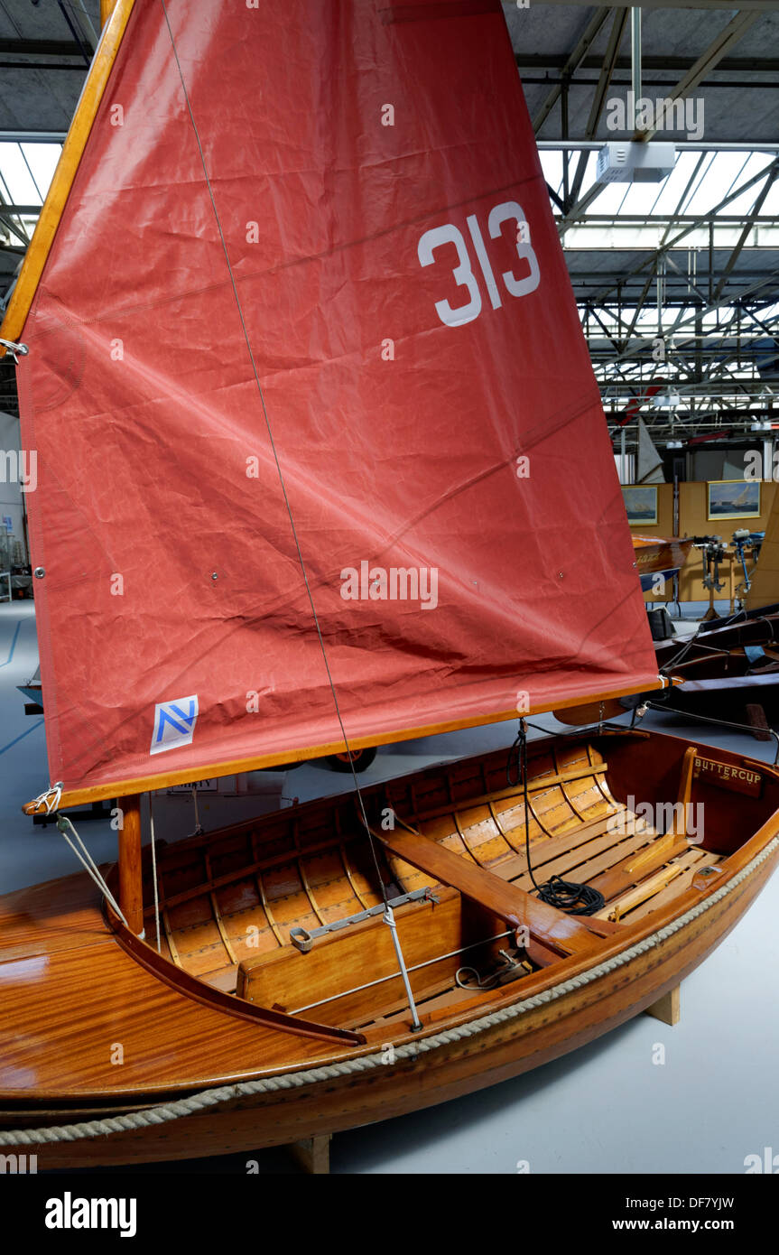 Isle of wight boat museum hi-res stock photography and images - Alamy
