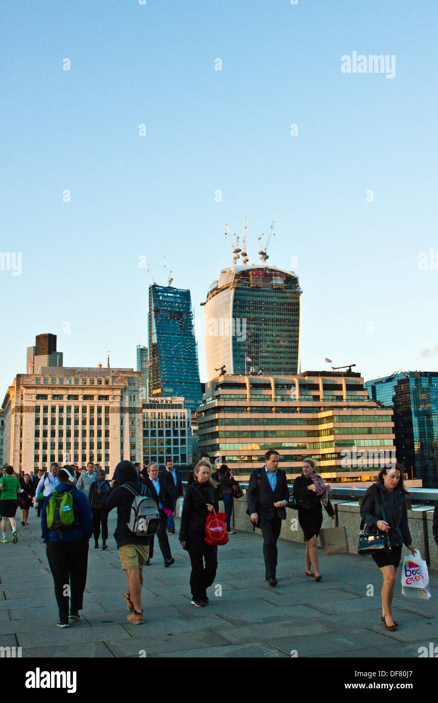 People crossing London bridge over the river Thames Stock Photo - Alamy