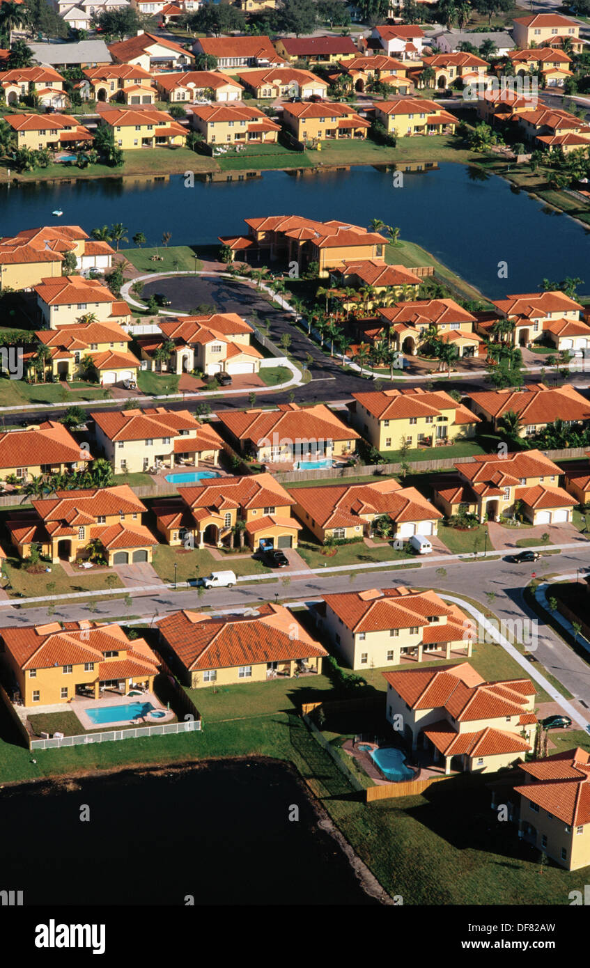 Suburban world hi-res stock photography and images - Alamy