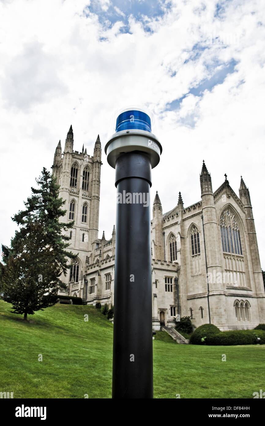 Blue light emergency light hi-res stock photography and images - Alamy