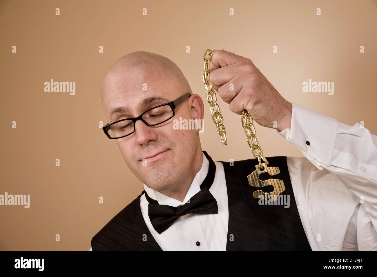 Gold chain man hi-res stock photography and images - Alamy