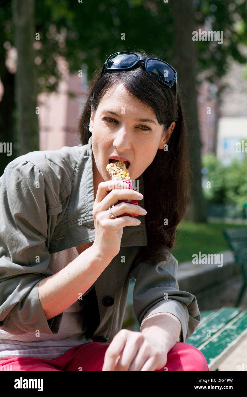 Snacking bars hi-res stock photography and images - Alamy