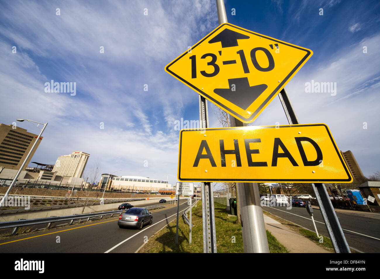 Highway traffic signs arrow hi-res stock photography and images - Alamy
