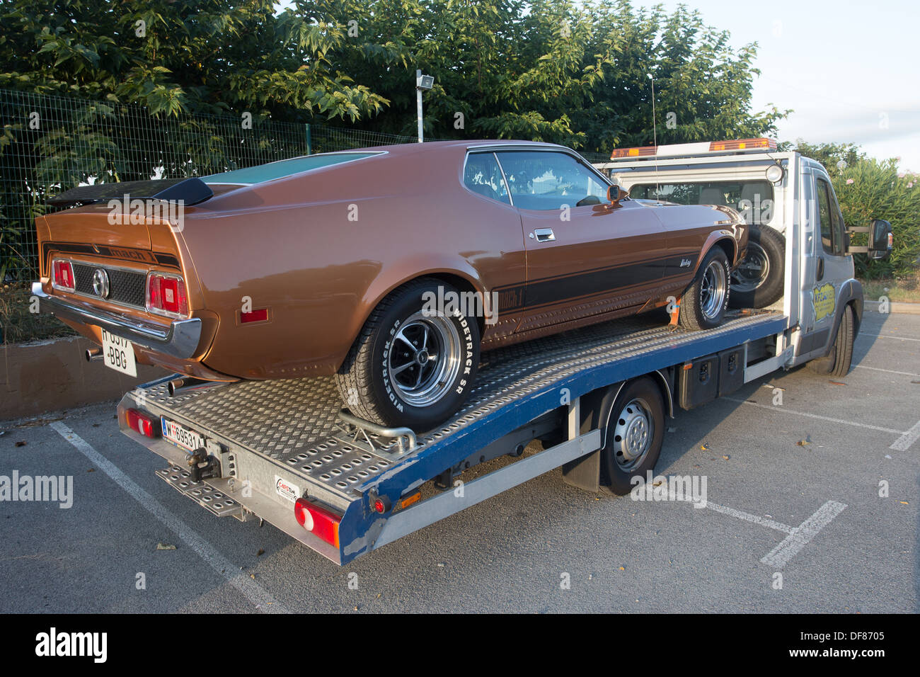 Aerodynamic truck hi-res stock photography and images - Alamy