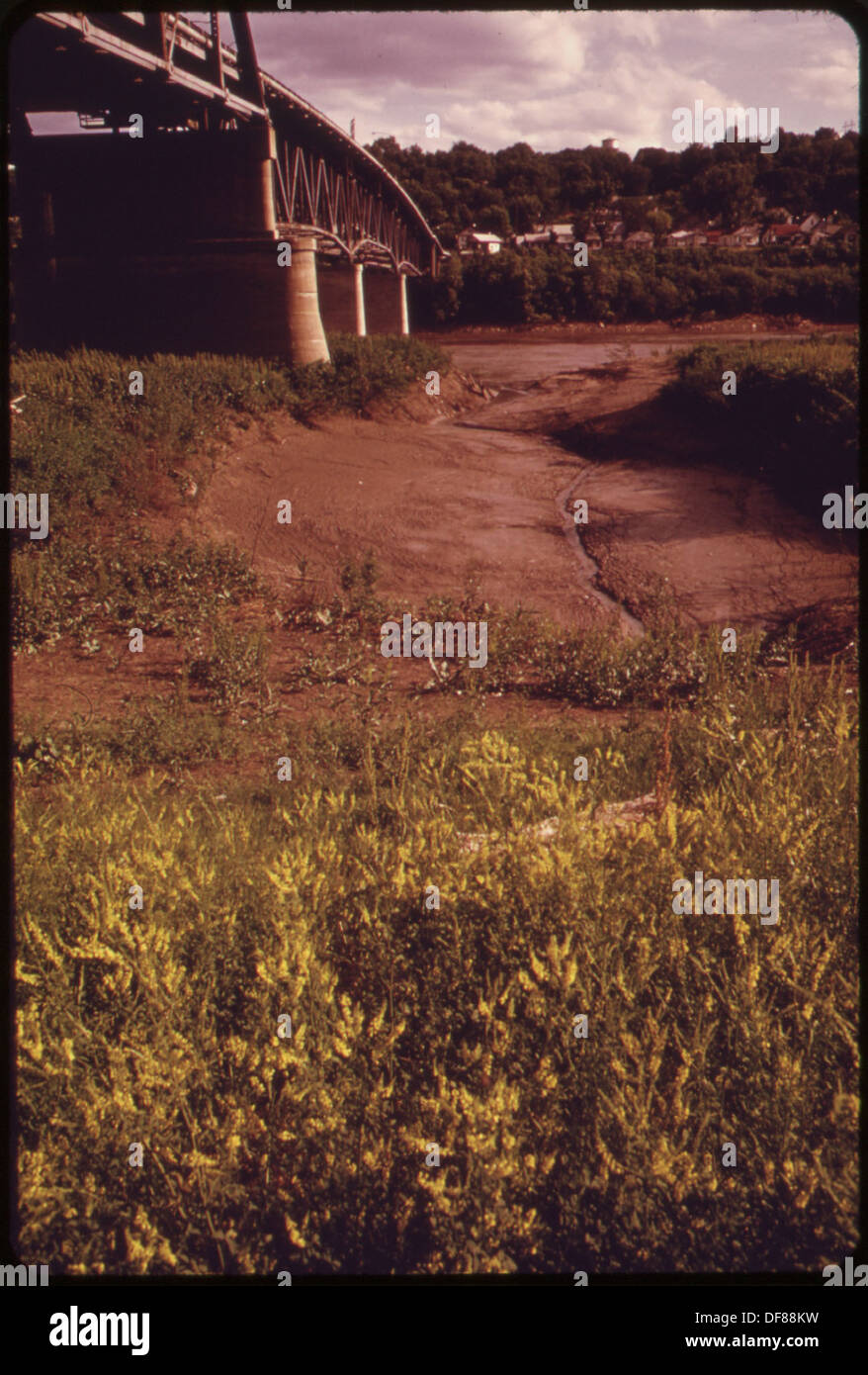 Sewer outlet hi-res stock photography and images - Alamy