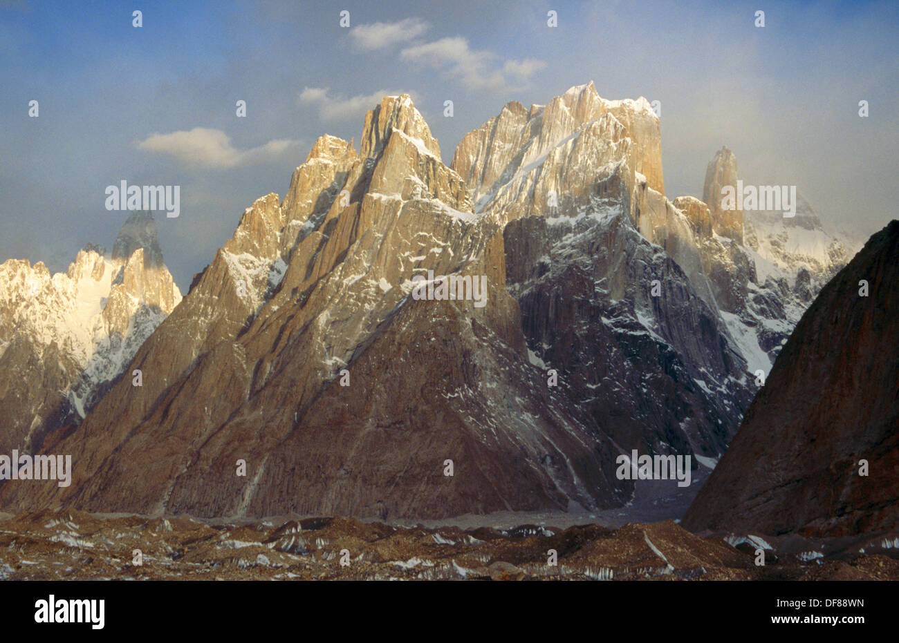 Trango peaks hi-res stock photography and images - Alamy