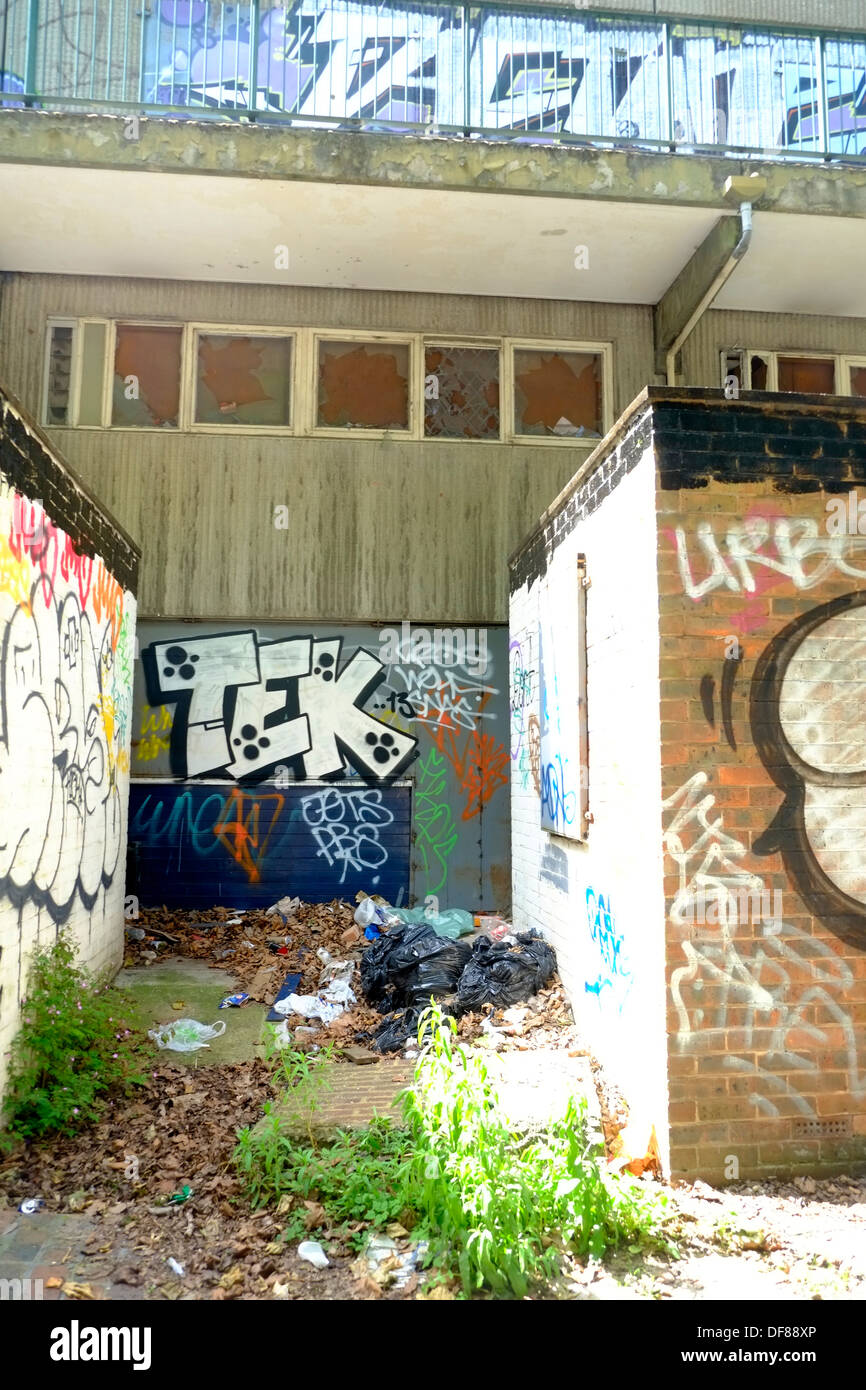 Heygate estate Elephant and Castle Southwark London, UK Stock Photo - Alamy