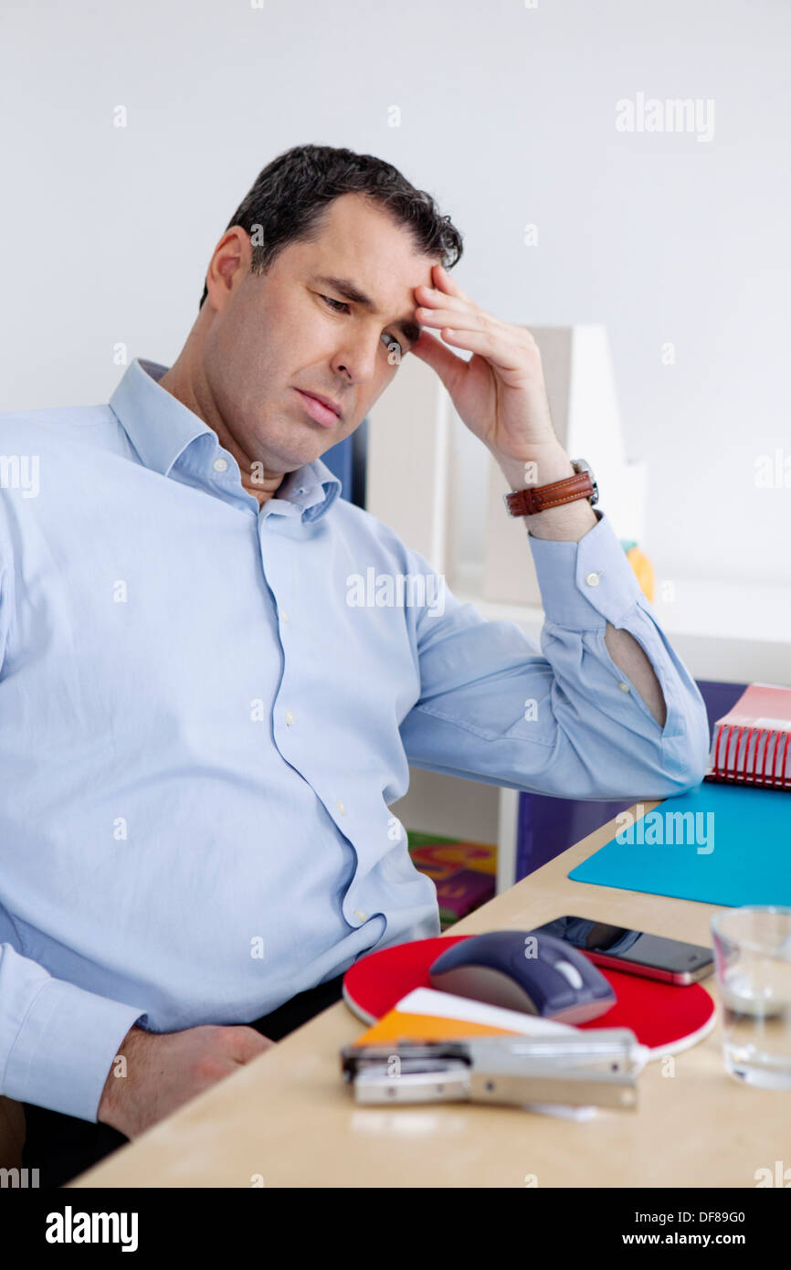 Exhausted office worker hi-res stock photography and images - Alamy