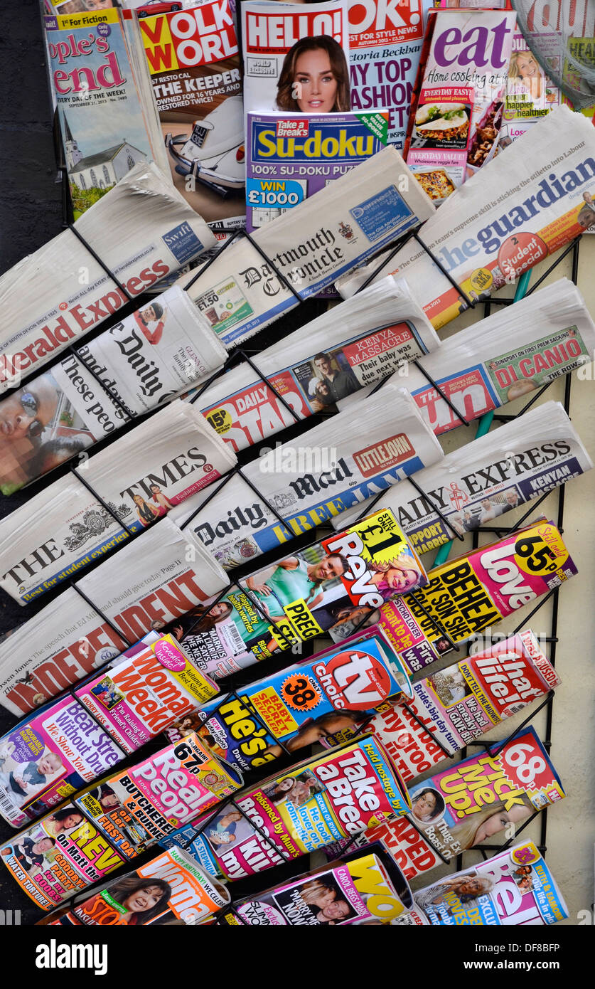 Magazines newsagent hi-res stock photography and images - Alamy