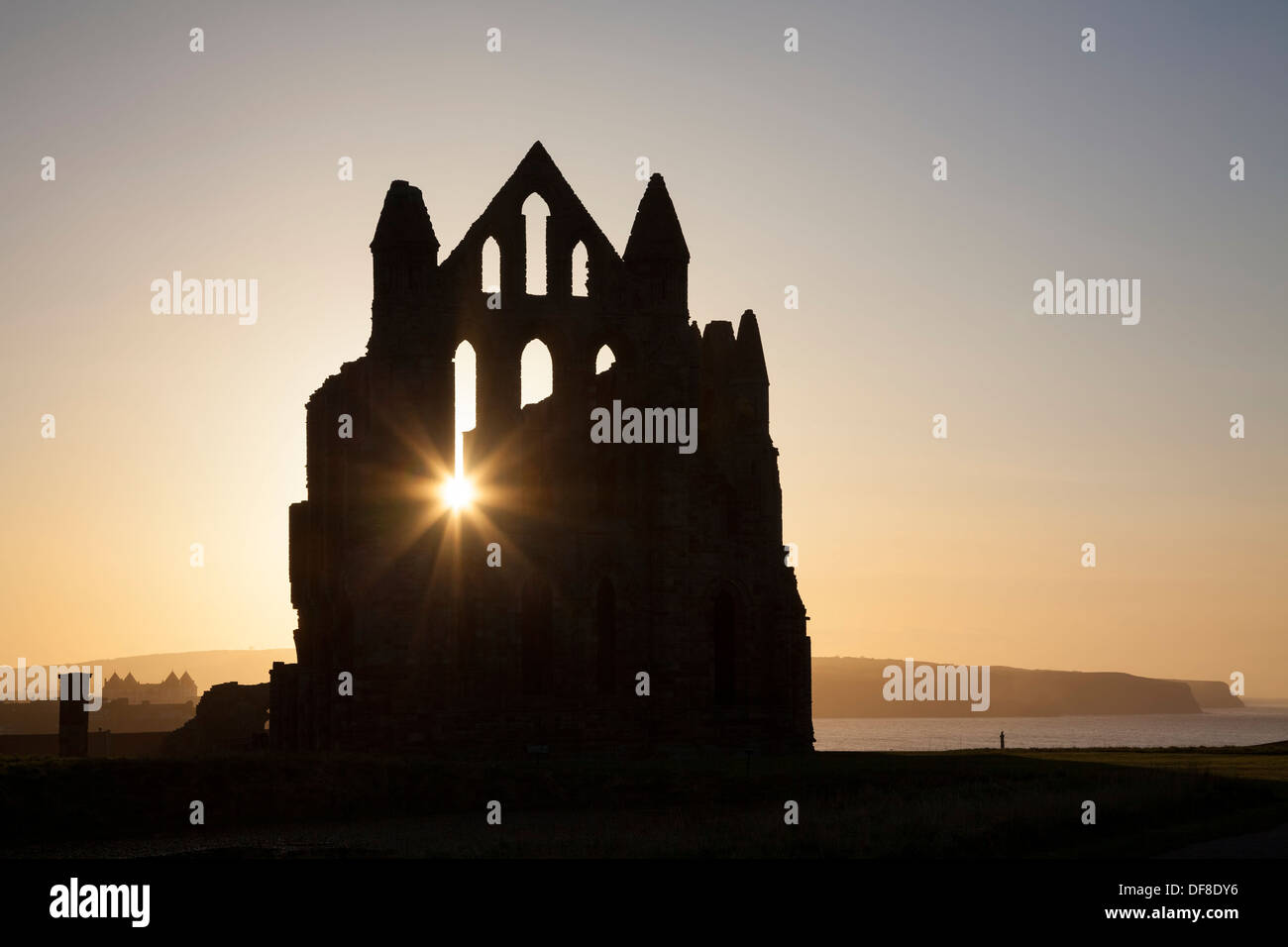 Whitby abbey silhouette hi-res stock photography and images - Alamy