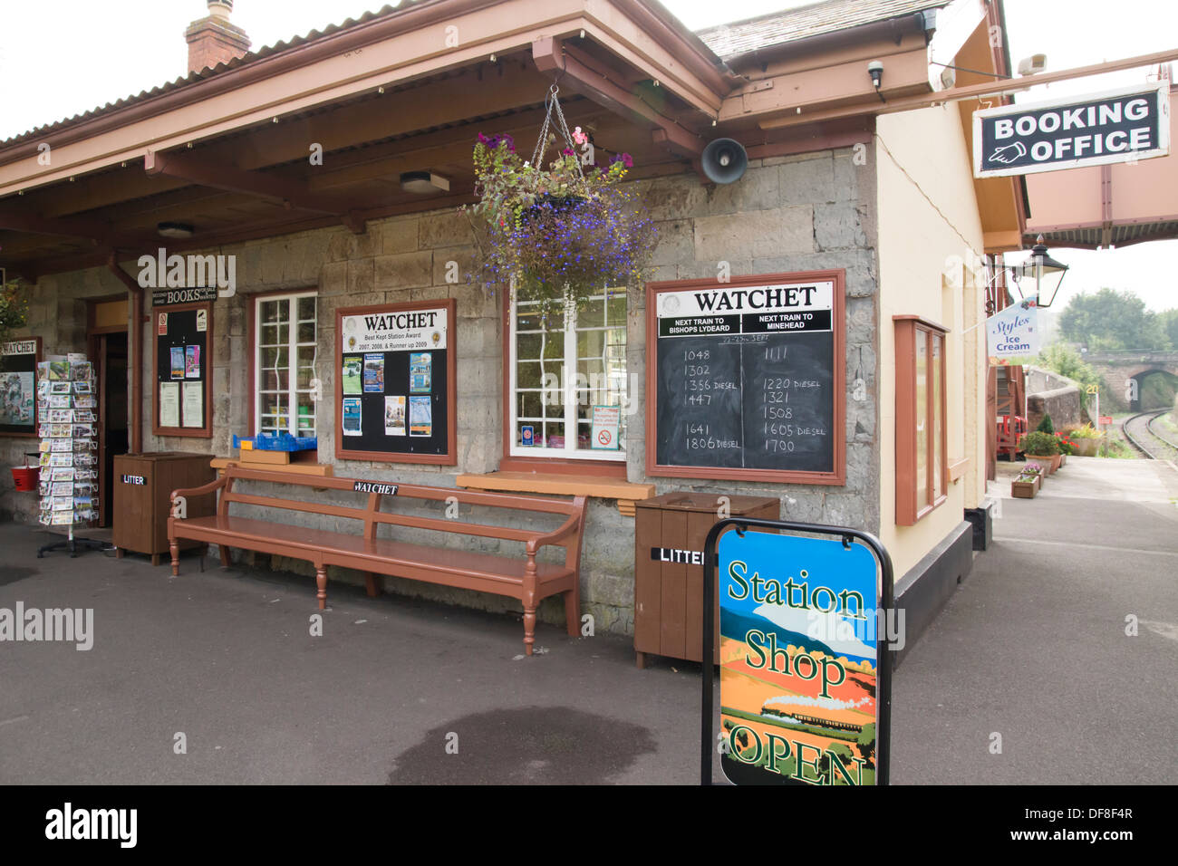 Watchet station hi-res stock photography and images - Alamy