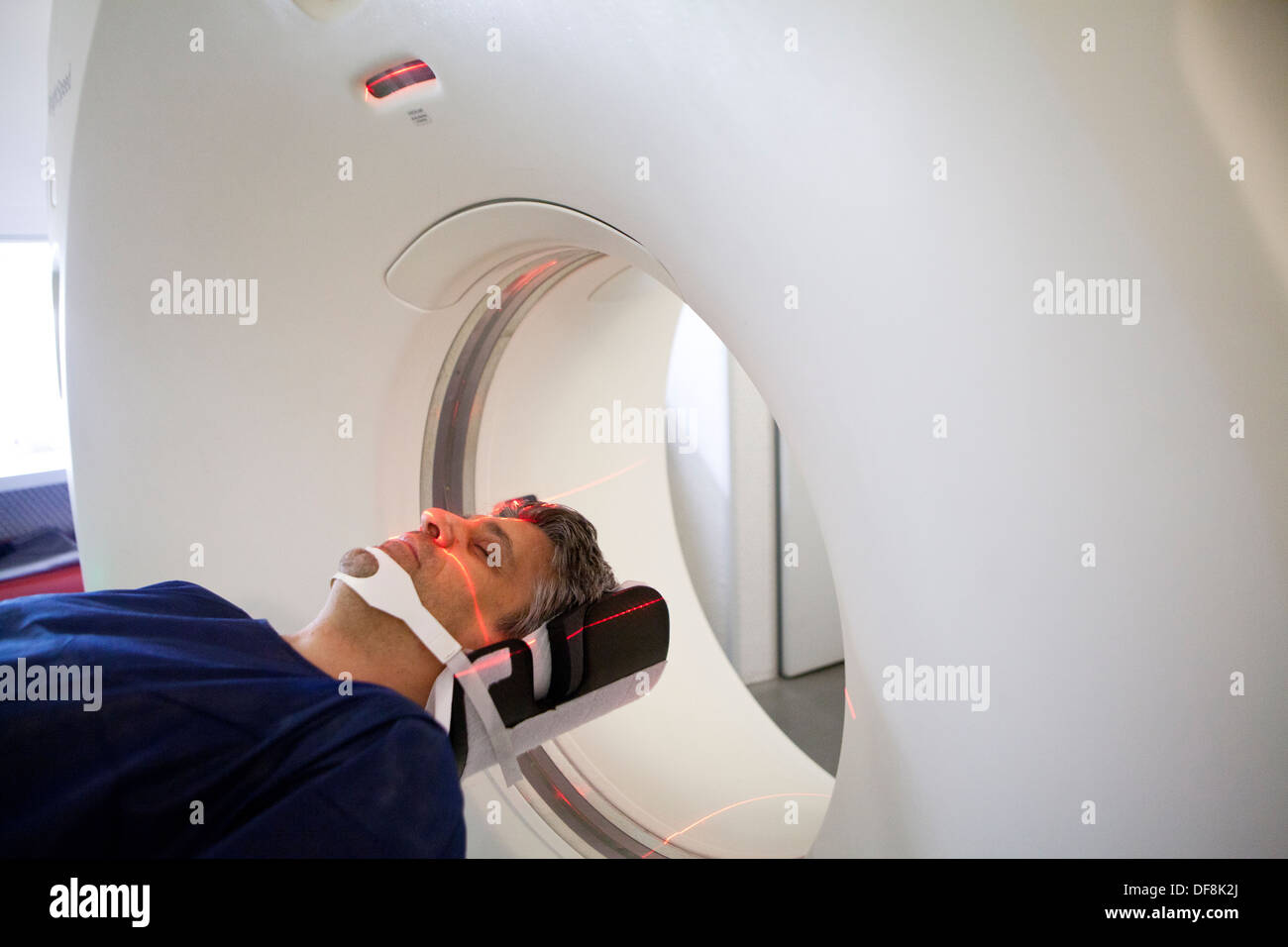 SKULL, CT SCAN EXAMINATION Stock Photo - Alamy