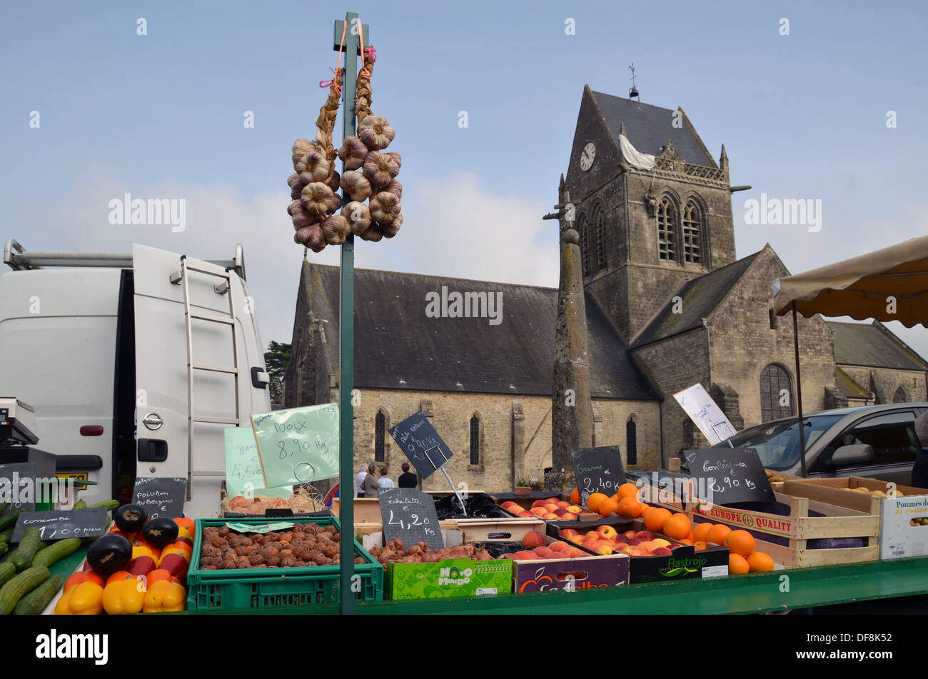 1944 D-day in Normandy: the market in Sainte Mère l'Eglise with the ...