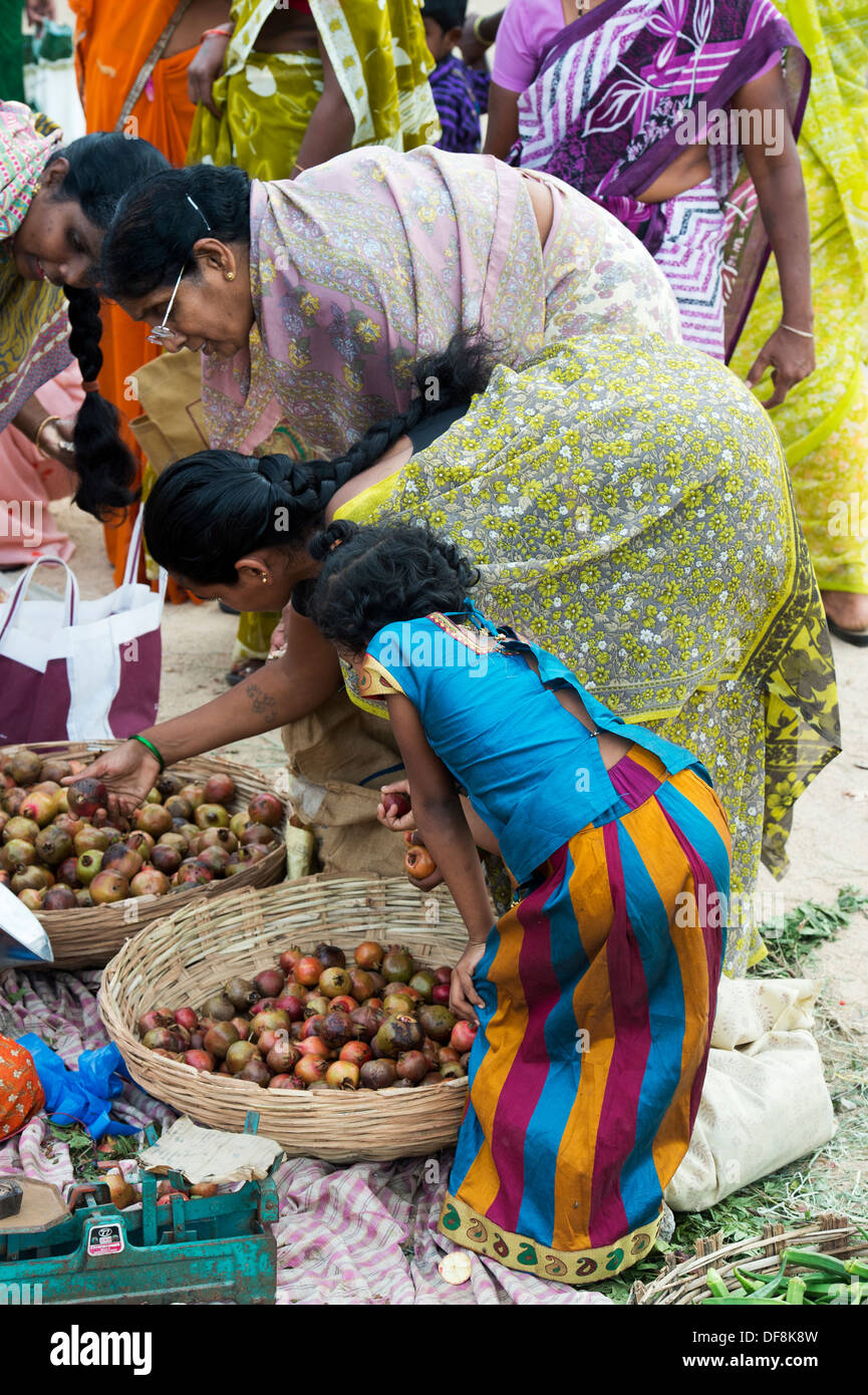 Indian farmers market hi-res stock photography and images - Alamy