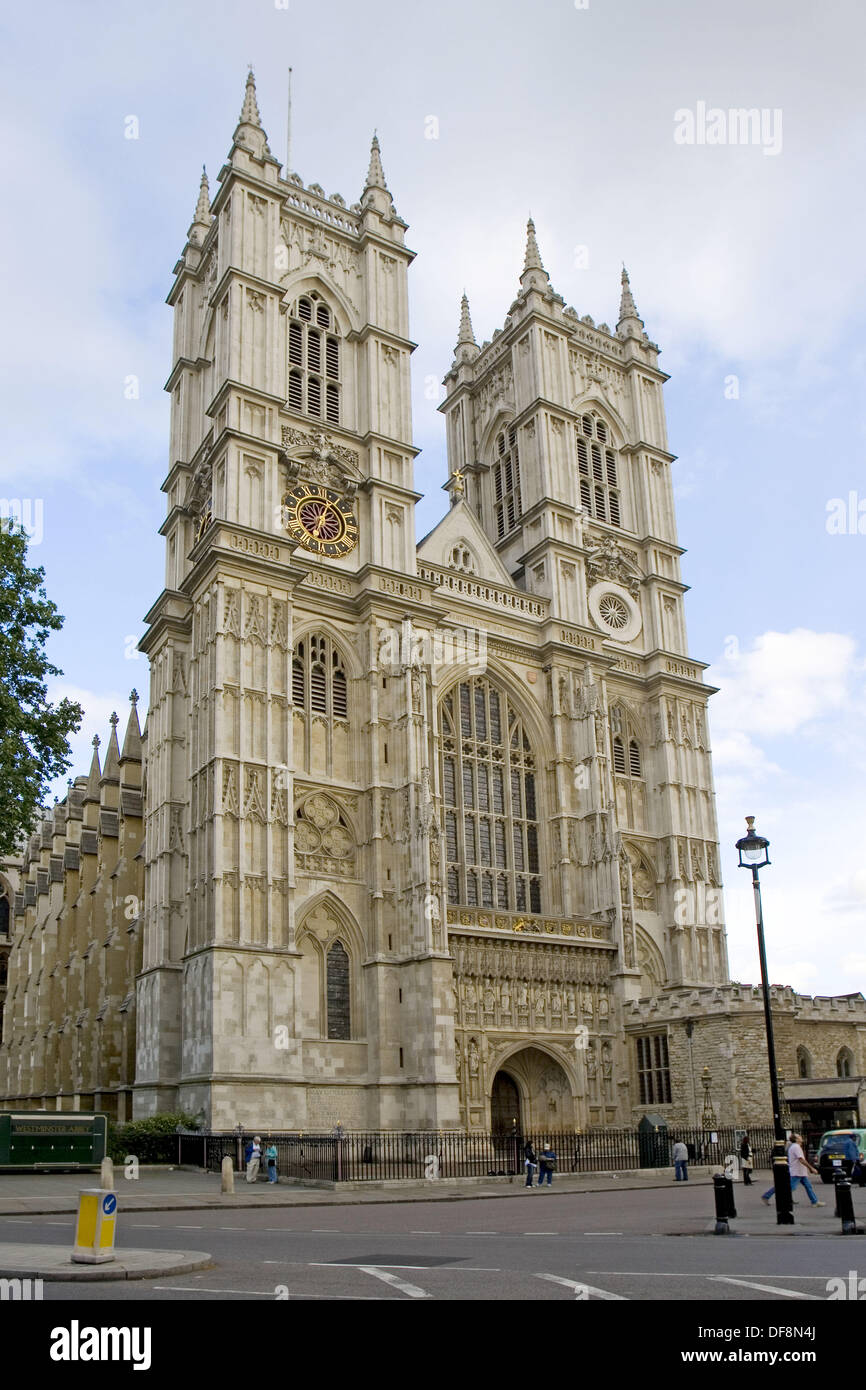 Abbey type hi-res stock photography and images - Alamy