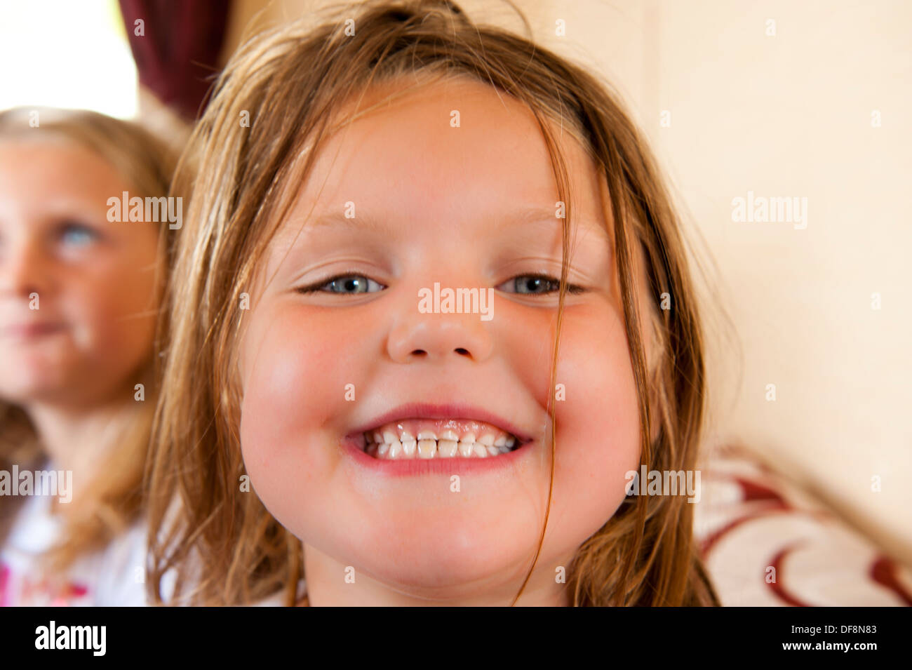 Toothy grin hi-res stock photography and images - Alamy