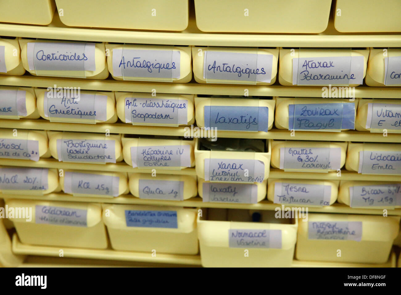 Pharmacy drawers hi-res stock photography and images - Alamy