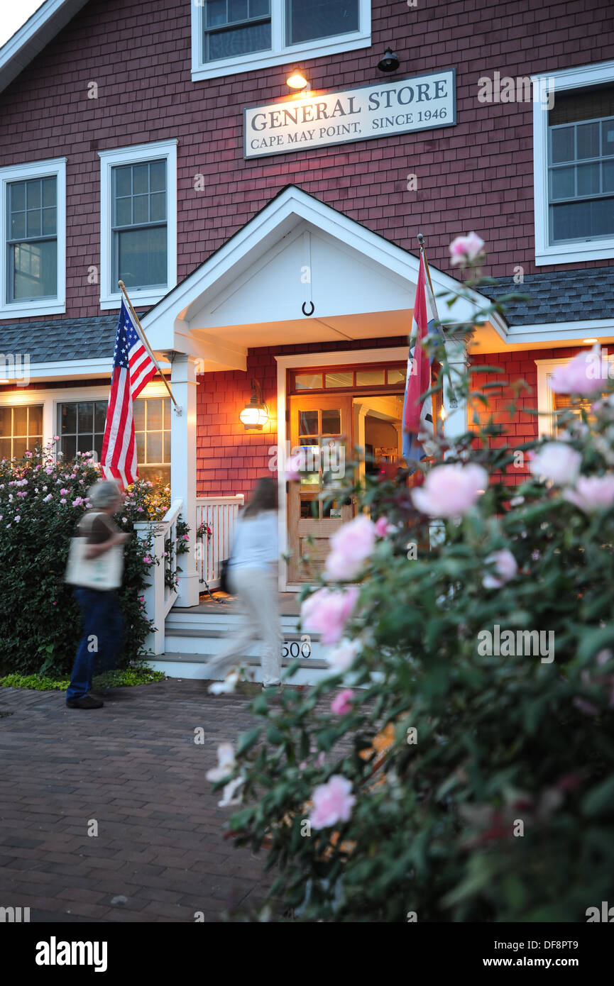 Popular nightlife spot hi-res stock photography and images - Alamy