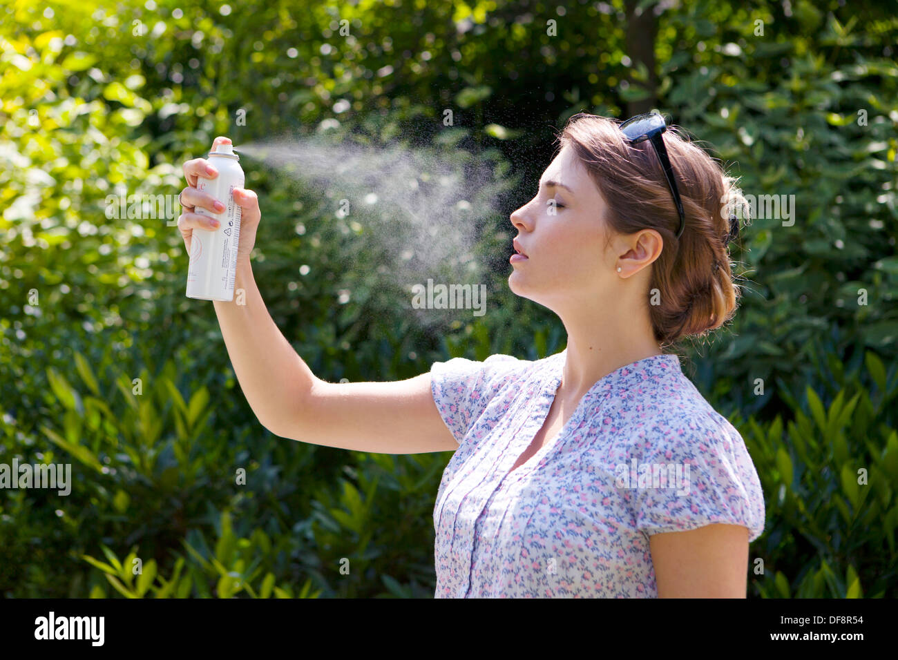 WARM WEATHER, WOMAN Stock Photo - Alamy