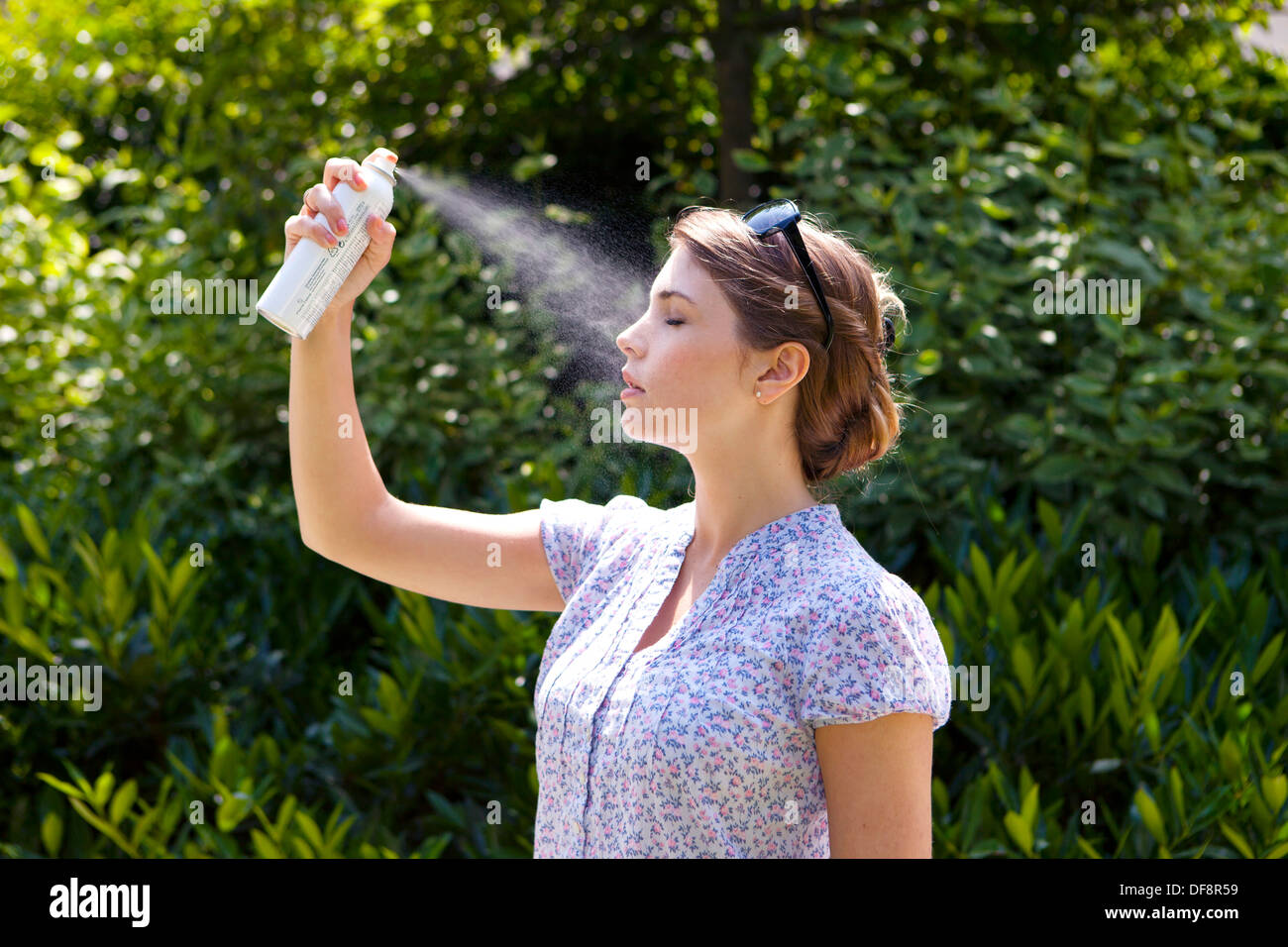 WARM WEATHER, WOMAN Stock Photo - Alamy