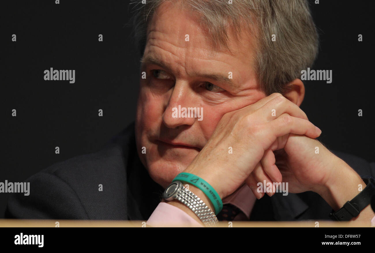 Owen patterson hi-res stock photography and images - Alamy