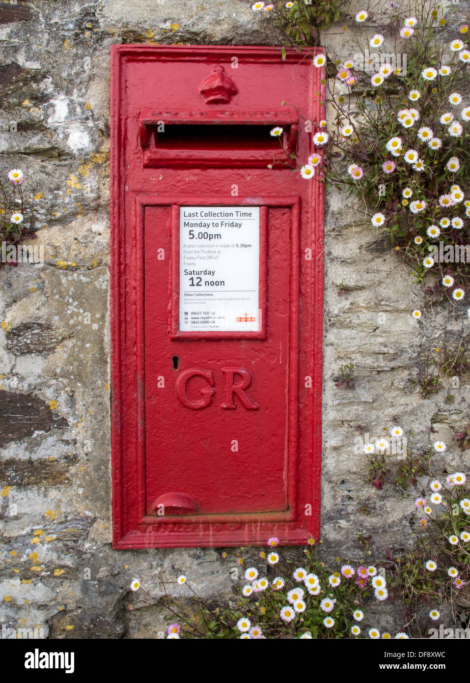 George v post box hi-res stock photography and images - Alamy