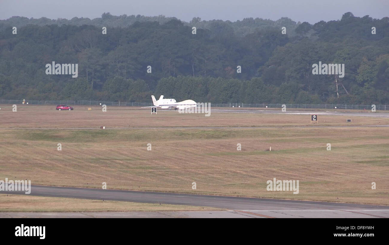 NASA's Global Hawk 871 Takes Off Stock Photo - Alamy