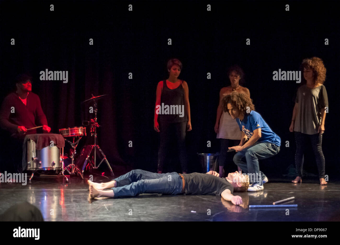 Macbeth performed hi-res stock photography and images - Alamy