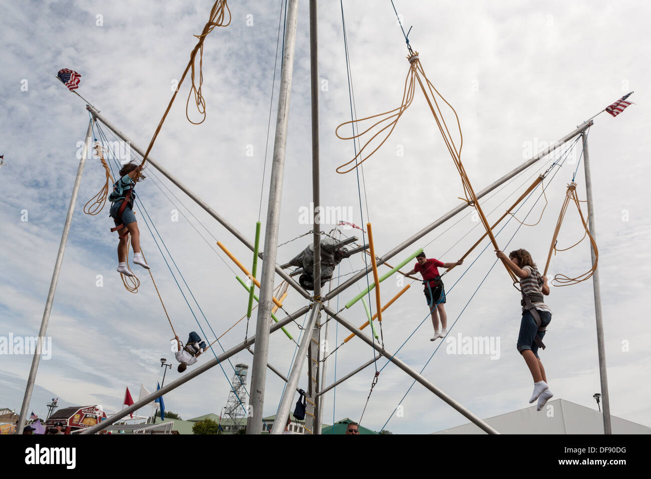 Bungee ride hi-res stock photography and images - Alamy