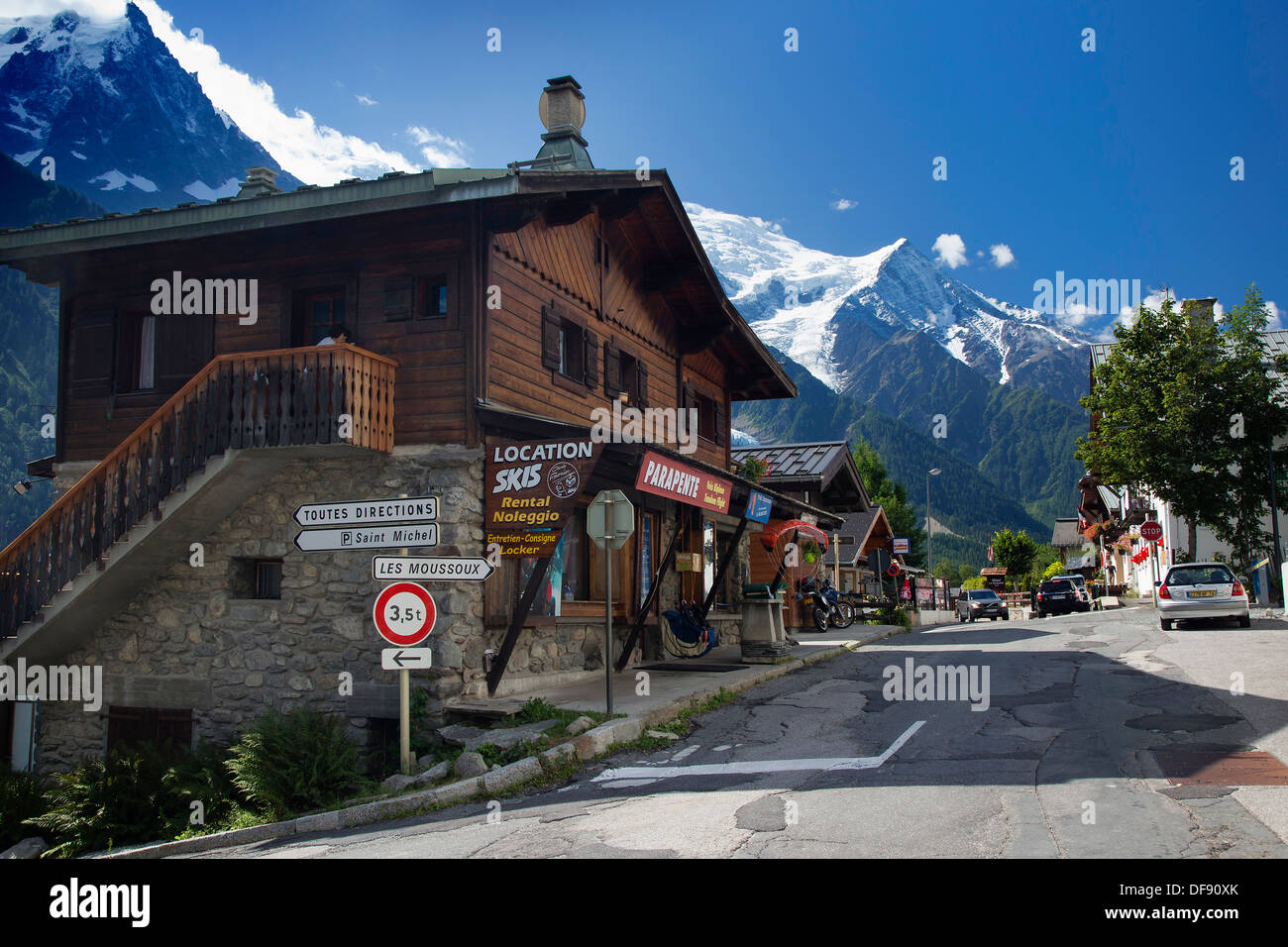 Chamonix mont blanc famous hi-res stock photography and images - Alamy