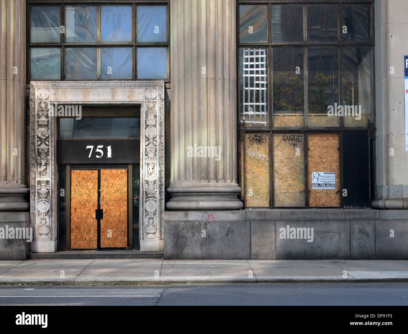 Boarded up building in downtown Detroit, Michigan, USA Stock Photo - Alamy