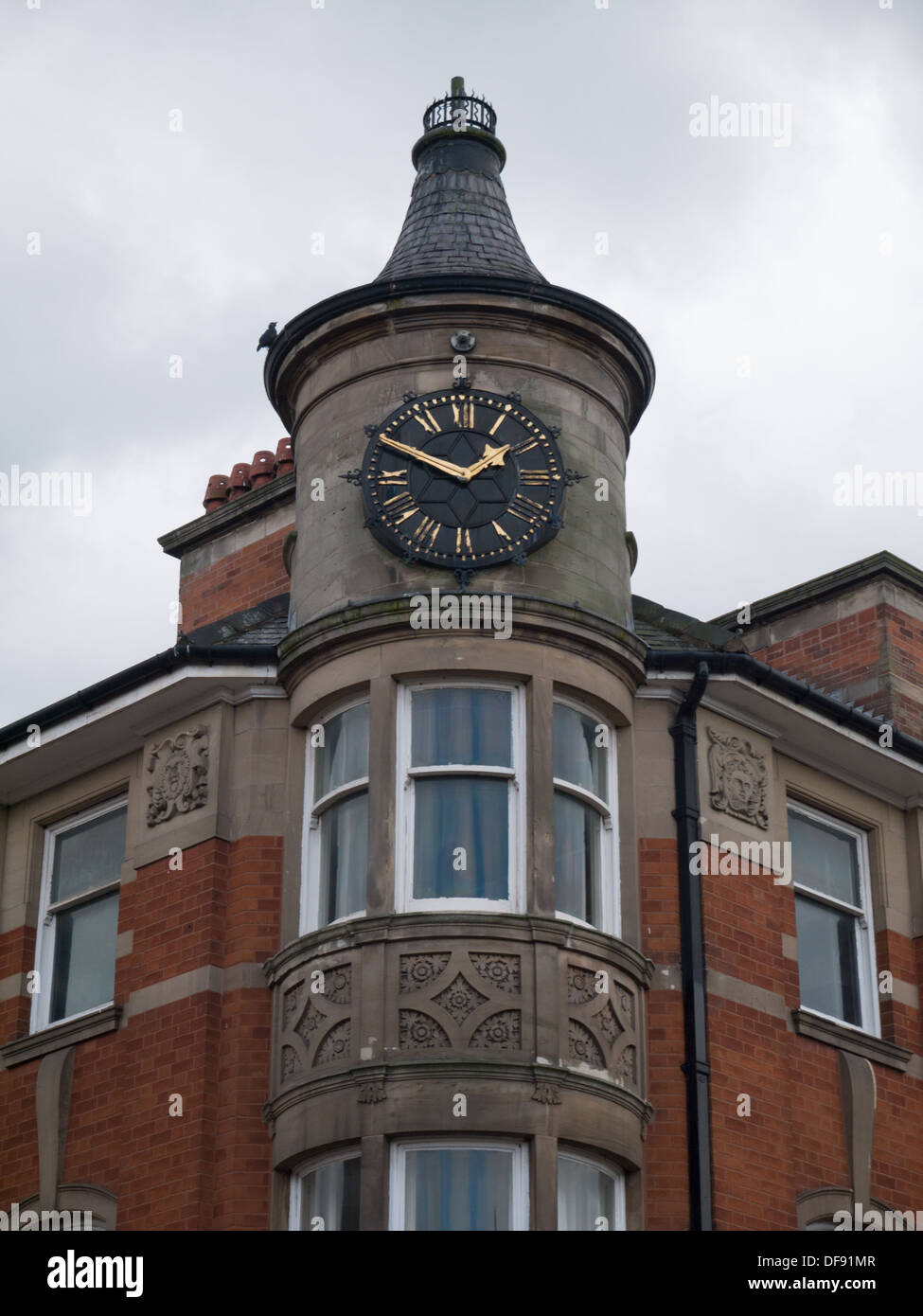 Bank clock hi-res stock photography and images - Alamy