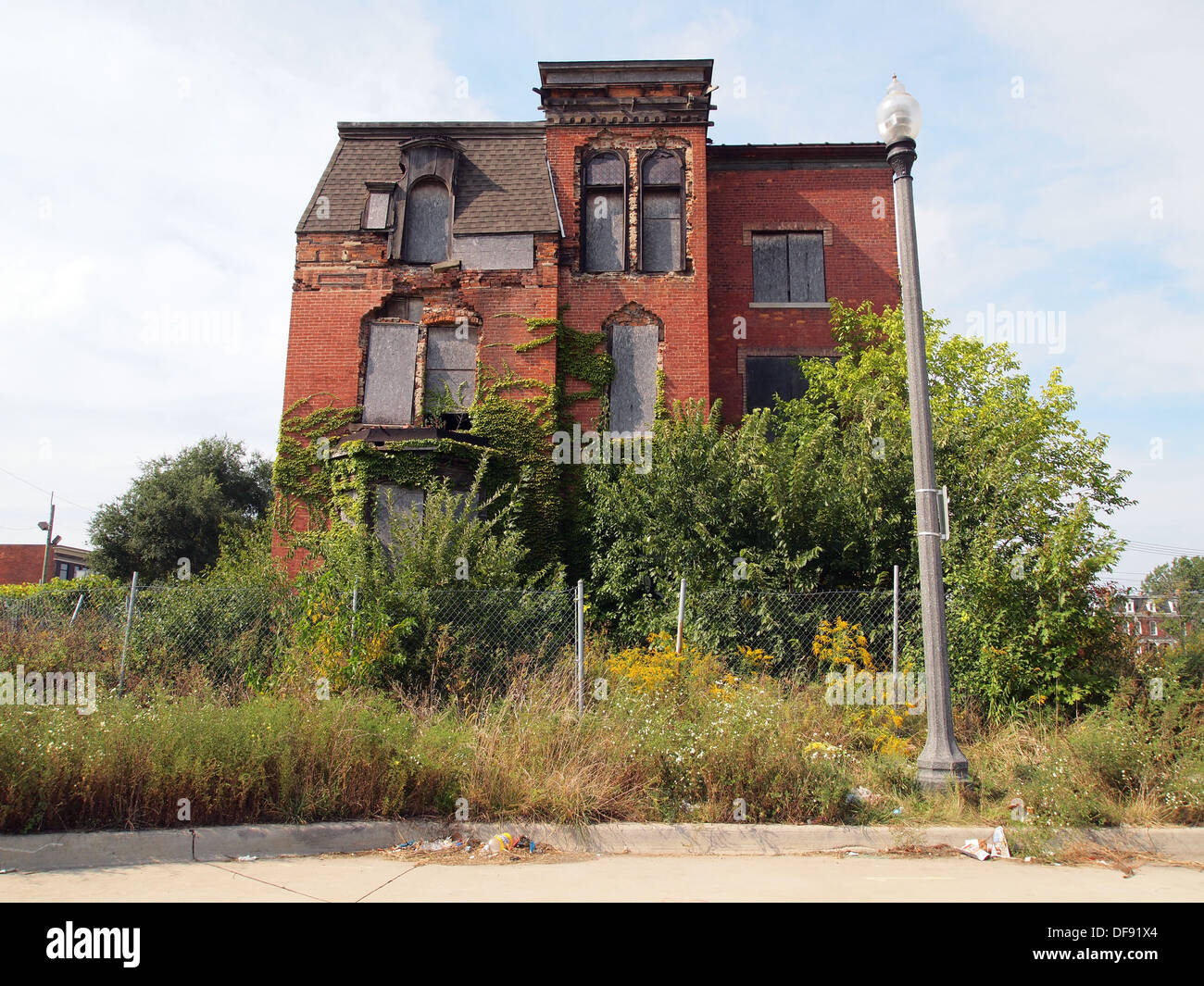 Boarded up house in Detroit, Michigan, USA Stock Photo - Alamy